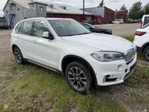 White BMW X5 2014 in Marijampole, with an engine capacity of 2.99 L and mileage of 280 thousand km for 11400 €, photo 4 on AUTOMOTO.COM.LV