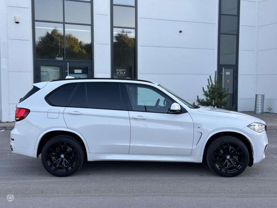 White BMW X5 2014 in Kaunas, with an engine capacity of 2.99 L and mileage of 222 thousand km for 19950 €, photo 7 on AUTOMOTO.COM.LV