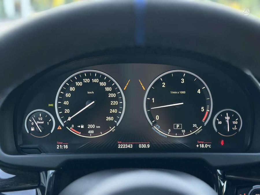 White BMW X5 2014 in Kaunas, with an engine capacity of 2.99 L and mileage of 222 thousand km for 19950 €, photo 25 on AUTOMOTO.COM.LV