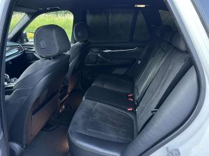 White BMW X5 2014 in Kaunas, with an engine capacity of 2.99 L and mileage of 222 thousand km for 19950 €, photo 29 on AUTOMOTO.COM.LV