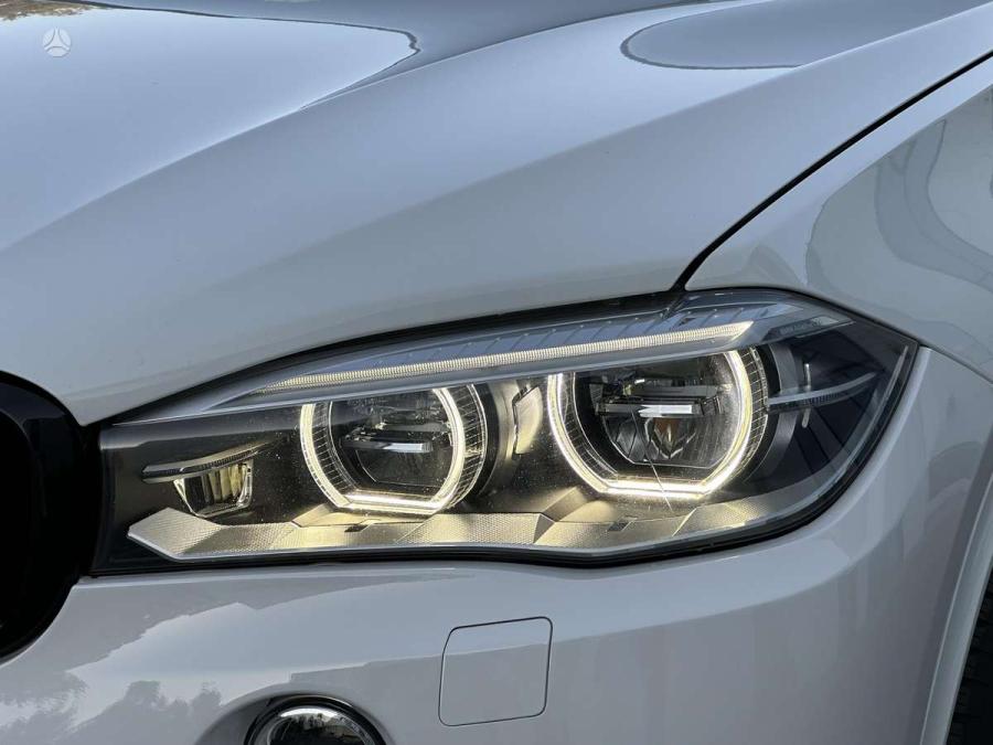 White BMW X5 2014 in Kaunas, with an engine capacity of 2.99 L and mileage of 222 thousand km for 19950 €, photo 32 on AUTOMOTO.COM.LV