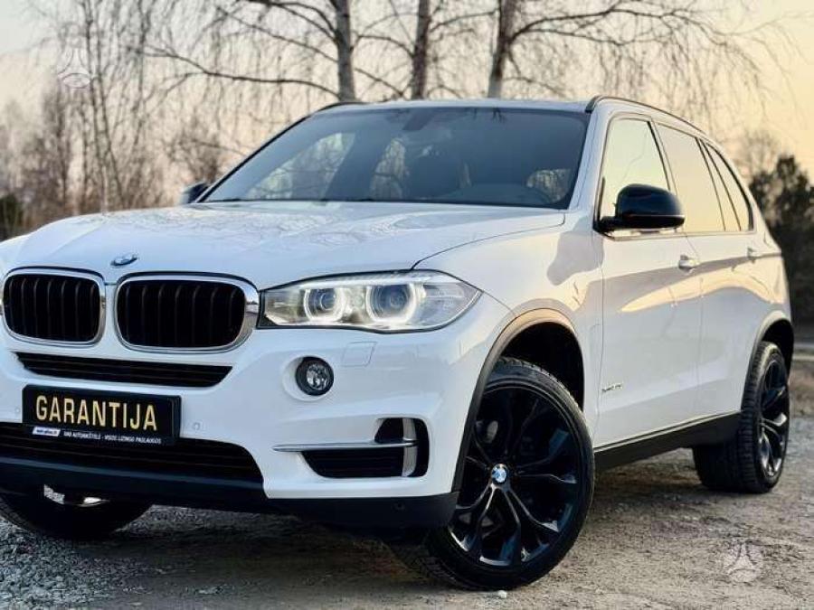 White BMW X5 2014 in Siauliai, with an engine capacity of 2.99 L and mileage of 268 thousand km for 16300 €, photo 17 on AUTOMOTO.COM.LV
