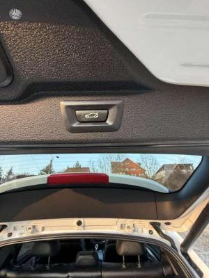 White BMW X5 2014 in Siauliai, with an engine capacity of 2.99 L and mileage of 268 thousand km for 16300 €, photo 35 on AUTOMOTO.COM.LV