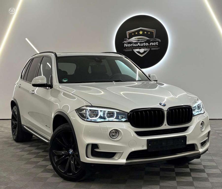 White BMW X5 2014 in Marijampole, with an engine capacity of 3.00 L and mileage of 204 thousand km for 17999 €, photo 1 on AUTOMOTO.COM.LV