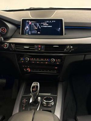 White BMW X5 2014 in Marijampole, with an engine capacity of 3.00 L and mileage of 204 thousand km for 17999 €, photo 16 on AUTOMOTO.COM.LV