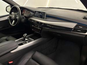 White BMW X5 2014 in Marijampole, with an engine capacity of 3.00 L and mileage of 204 thousand km for 17999 €, photo 17 on AUTOMOTO.COM.LV