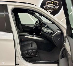 White BMW X5 2014 in Marijampole, with an engine capacity of 3.00 L and mileage of 204 thousand km for 17999 €, photo 18 on AUTOMOTO.COM.LV