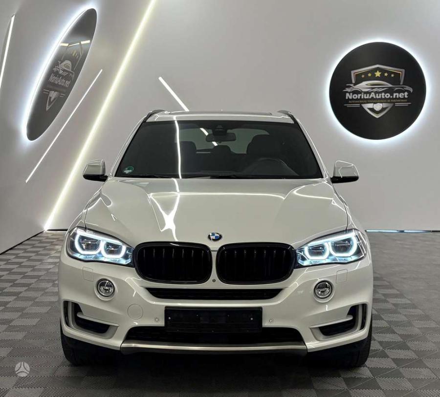 White BMW X5 2014 in Marijampole, with an engine capacity of 3.00 L and mileage of 204 thousand km for 17999 €, photo 33 on AUTOMOTO.COM.LV
