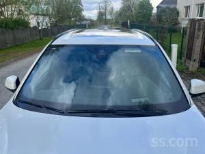 White BMW X5 2014 in Riga, with an engine capacity of 3.00 L and mileage of 224 thousand km for 21000 €, photo 6 on AUTOMOTO.COM.LV