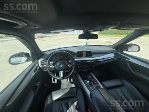 White BMW X5 2014 in Riga, with an engine capacity of 3.00 L and mileage of 224 thousand km for 21000 €, photo 11 on AUTOMOTO.COM.LV