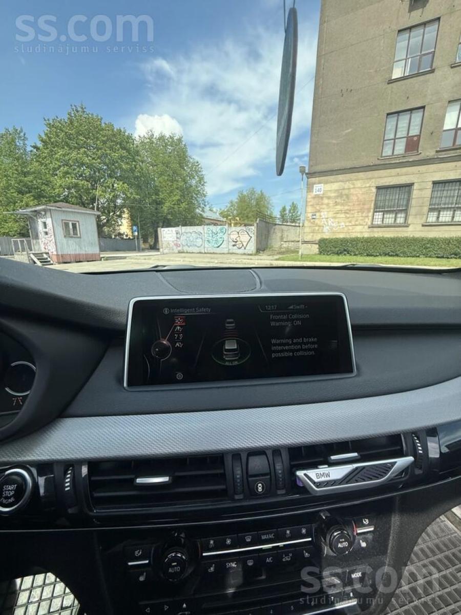 White BMW X5 2014 in Riga, with an engine capacity of 3.00 L and mileage of 224 thousand km for 21000 €, photo 12 on AUTOMOTO.COM.LV