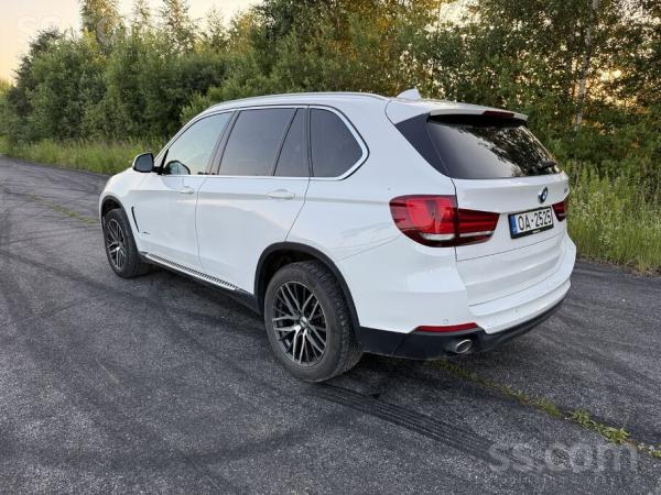 Balts BMW X5 2014 Ogre, ar dzinēja tilpumu 3.00 L un nobraukumu 412 tūkst. km par 14500 €, foto 9 vietnē AUTOMOTO.COM.LV