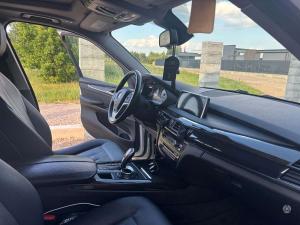 Balts BMW X5 2014 Kretinga, ar dzinēja tilpumu 2.98 L un nobraukumu 312 tūkst. km par 11500 €, foto  vietnē AUTOMOTO.COM.LV
