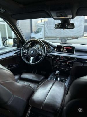 Белый БМВ Х5 2014 в Каунас, объемом двигателя 2.99 л и пробегом 302 тыс. км за 18500 €, фото 18 на AUTOMOTO.COM.LV