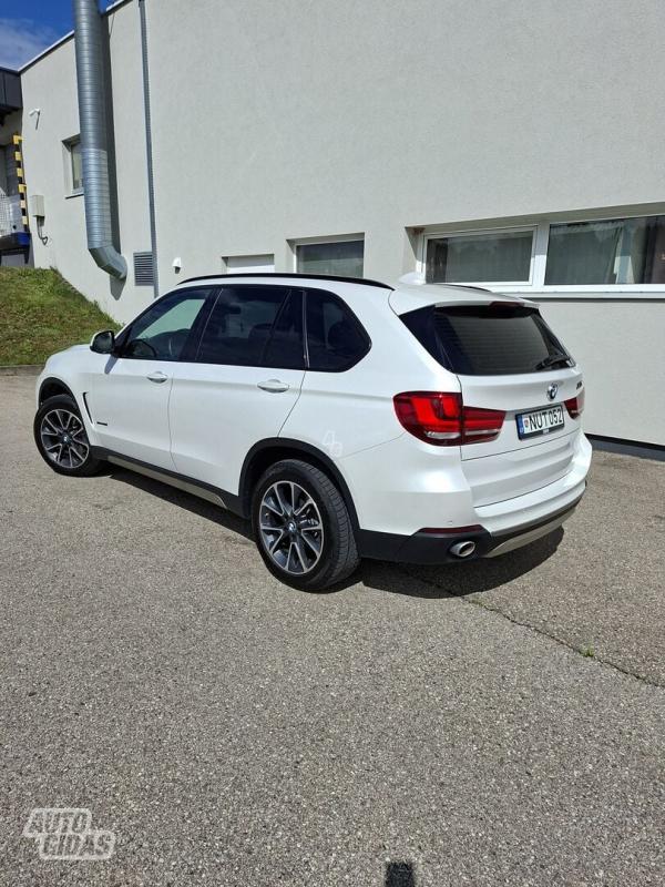 Balts BMW X5 2014 Jonava, ar dzinēja tilpumu 2.00 L un nobraukumu 305 tūkst. km par 15900 €, foto 7 vietnē AUTOMOTO.COM.LV