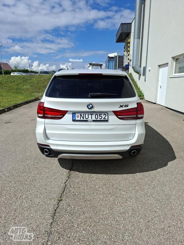 Balts BMW X5 2014 Jonava, ar dzinēja tilpumu 2.00 L un nobraukumu 305 tūkst. km par 15900 €, foto 9 vietnē AUTOMOTO.COM.LV