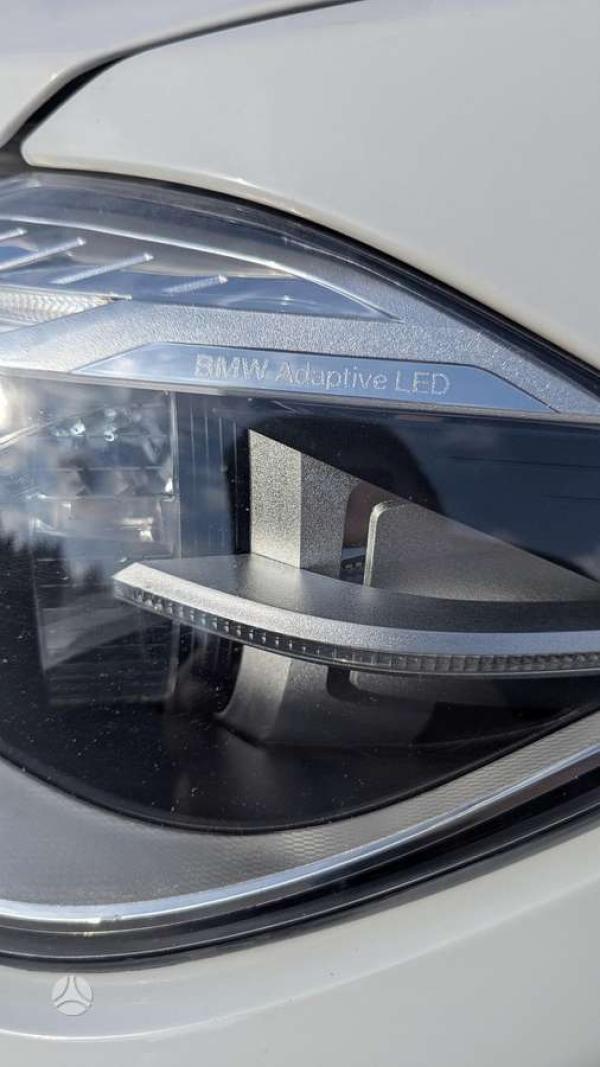 White BMW X5 2014 in Siauliai, with an engine capacity of 2.99 L and mileage of 237 thousand km for 17300 €, photo 9 on AUTOMOTO.COM.LV