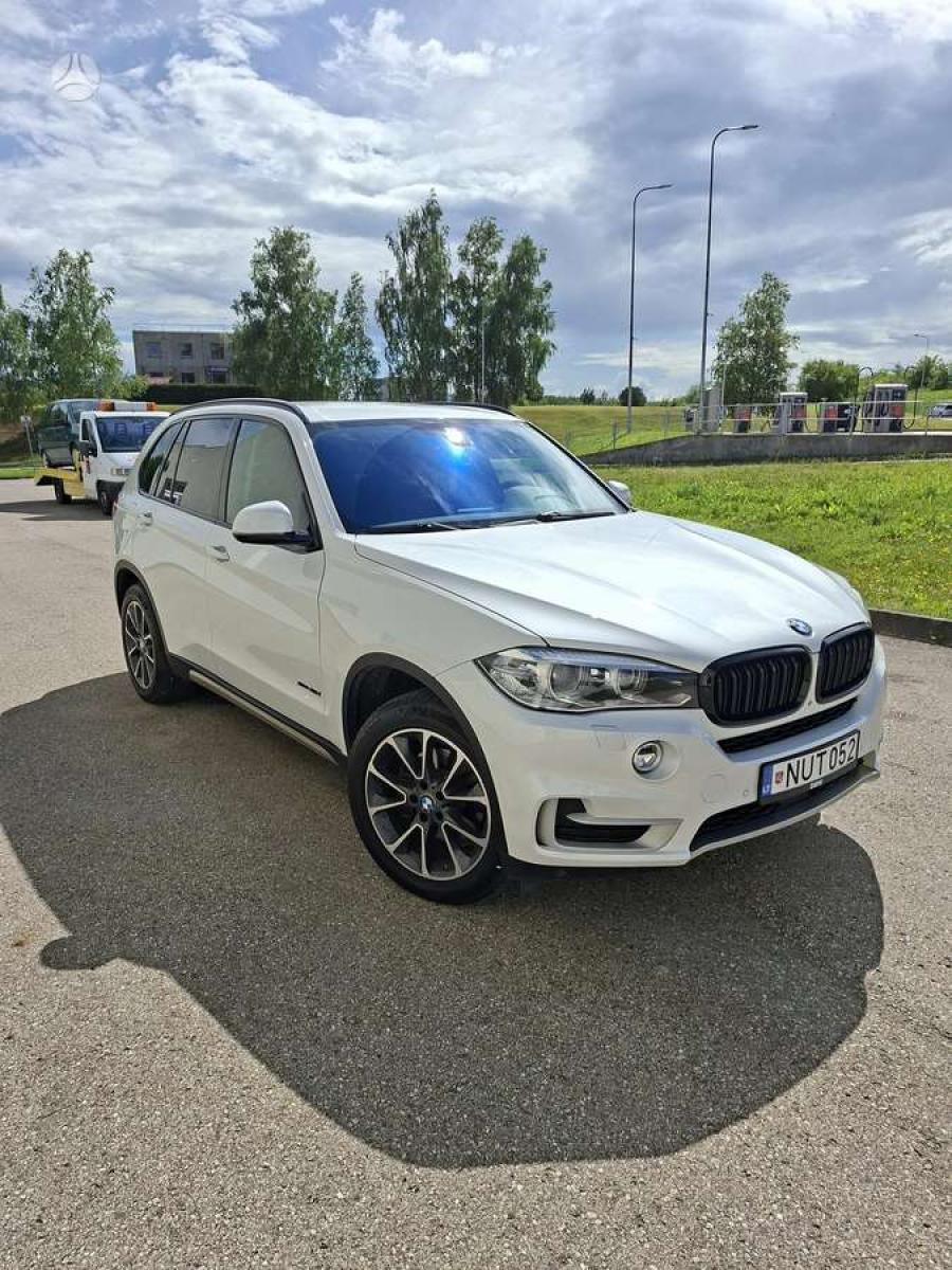 Balts BMW X5 2014 Jonava, ar dzinēja tilpumu 2.00 L un nobraukumu 305 tūkst. km par 15700 €, foto 1 vietnē AUTOMOTO.COM.LV