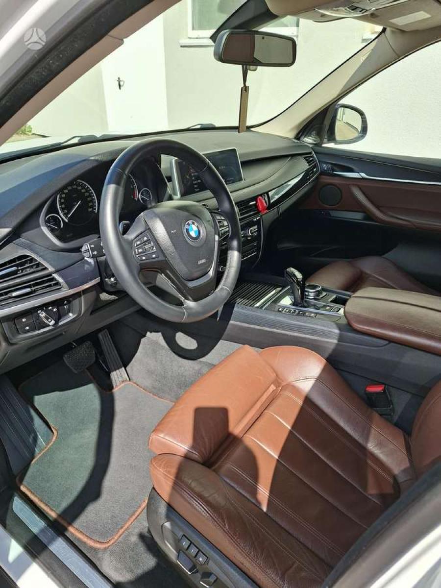 Balts BMW X5 2014 Jonava, ar dzinēja tilpumu 2.00 L un nobraukumu 305 tūkst. km par 15700 €, foto 13 vietnē AUTOMOTO.COM.LV