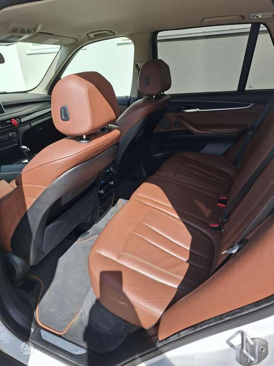 Balts BMW X5 2014 Jonava, ar dzinēja tilpumu 2.00 L un nobraukumu 305 tūkst. km par 15700 €, foto 15 vietnē AUTOMOTO.COM.LV