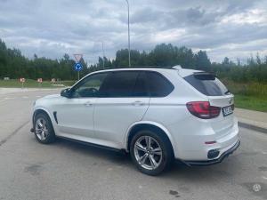 Balts BMW X5 2014 Šauļi, ar dzinēja tilpumu 2.98 L un nobraukumu 183 tūkst. km par 19500 €, foto 4 vietnē AUTOMOTO.COM.LV