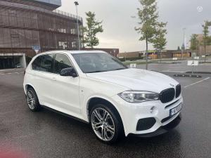 White BMW X5 2014 in Klaipeda, with an engine capacity of 2.99 L and mileage of 348 thousand km for 16000 €, photo 3 on AUTOMOTO.COM.LV