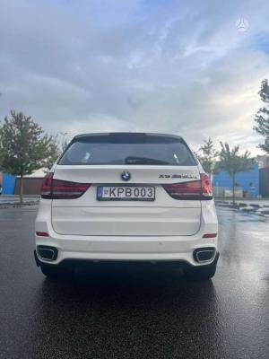 White BMW X5 2014 in Klaipeda, with an engine capacity of 2.99 L and mileage of 348 thousand km for 16000 €, photo 7 on AUTOMOTO.COM.LV