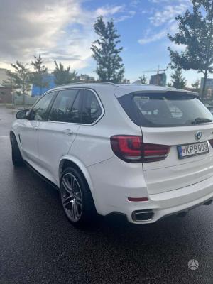 White BMW X5 2014 in Klaipeda, with an engine capacity of 2.99 L and mileage of 348 thousand km for 16000 €, photo 8 on AUTOMOTO.COM.LV