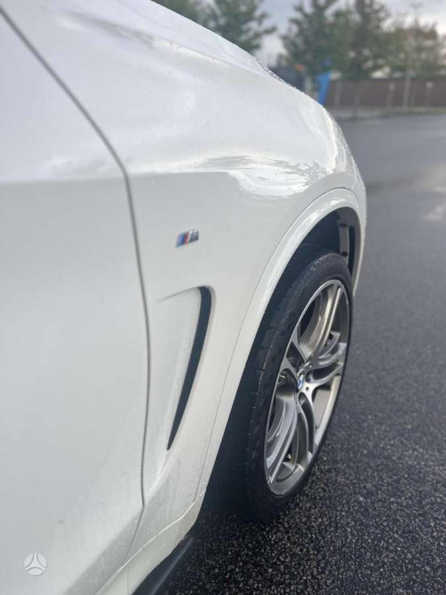 White BMW X5 2014 in Klaipeda, with an engine capacity of 2.99 L and mileage of 348 thousand km for 16000 €, photo 11 on AUTOMOTO.COM.LV