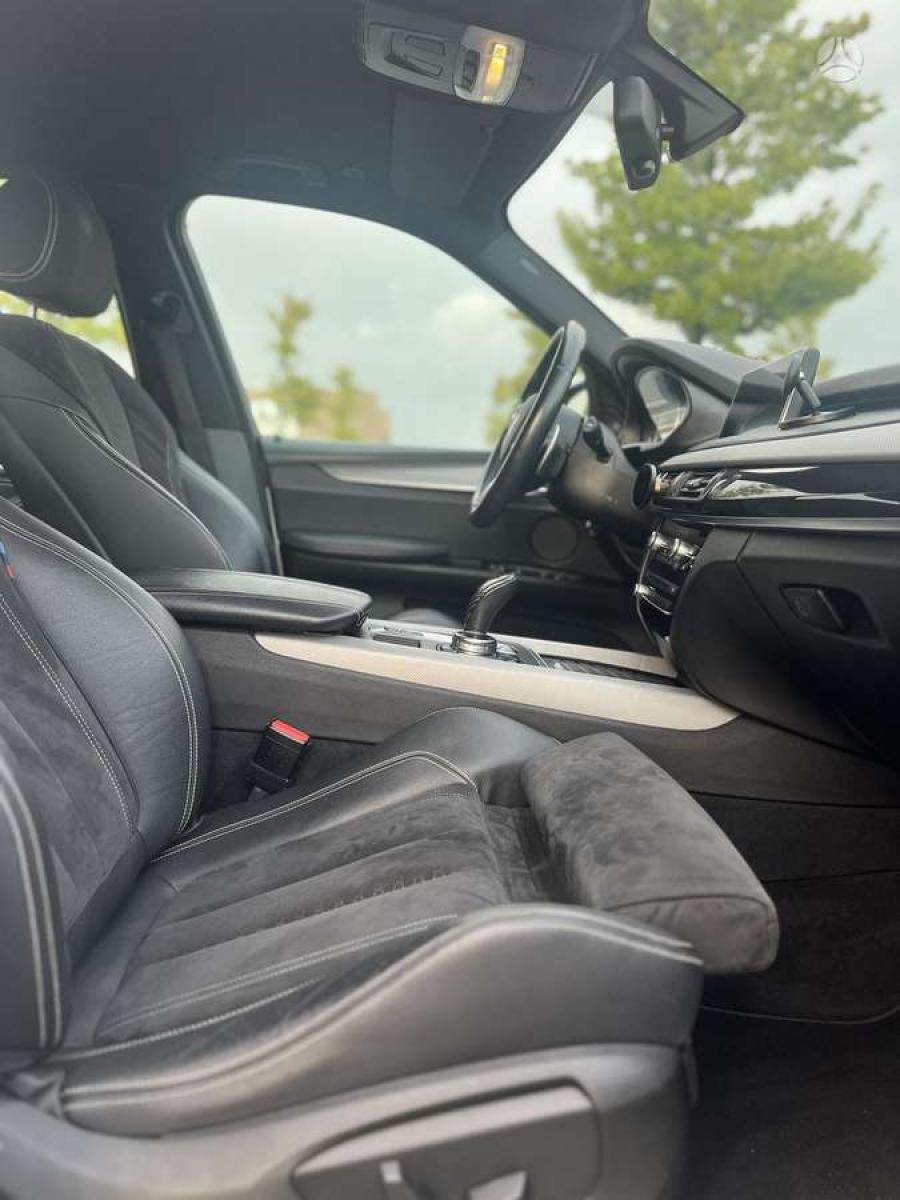 White BMW X5 2014 in Klaipeda, with an engine capacity of 2.99 L and mileage of 348 thousand km for 16000 €, photo 15 on AUTOMOTO.COM.LV