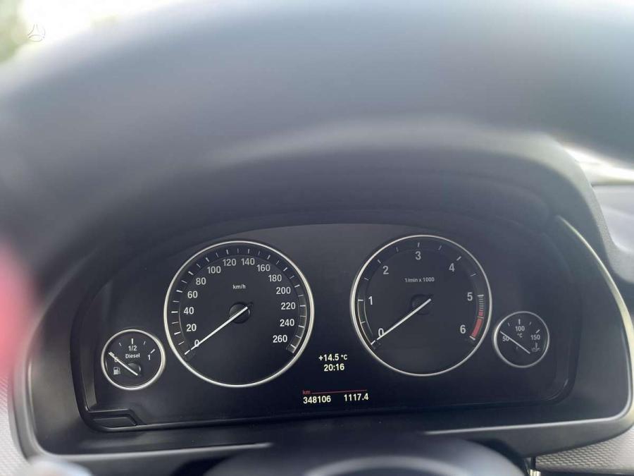 White BMW X5 2014 in Klaipeda, with an engine capacity of 2.99 L and mileage of 348 thousand km for 16000 €, photo 20 on AUTOMOTO.COM.LV