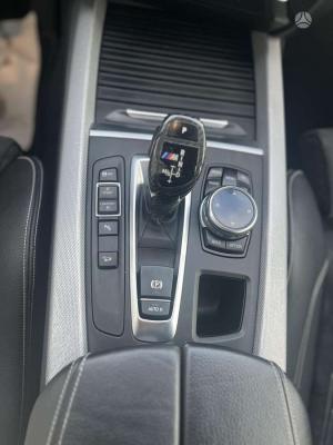 White BMW X5 2014 in Klaipeda, with an engine capacity of 2.99 L and mileage of 348 thousand km for 16000 €, photo 21 on AUTOMOTO.COM.LV