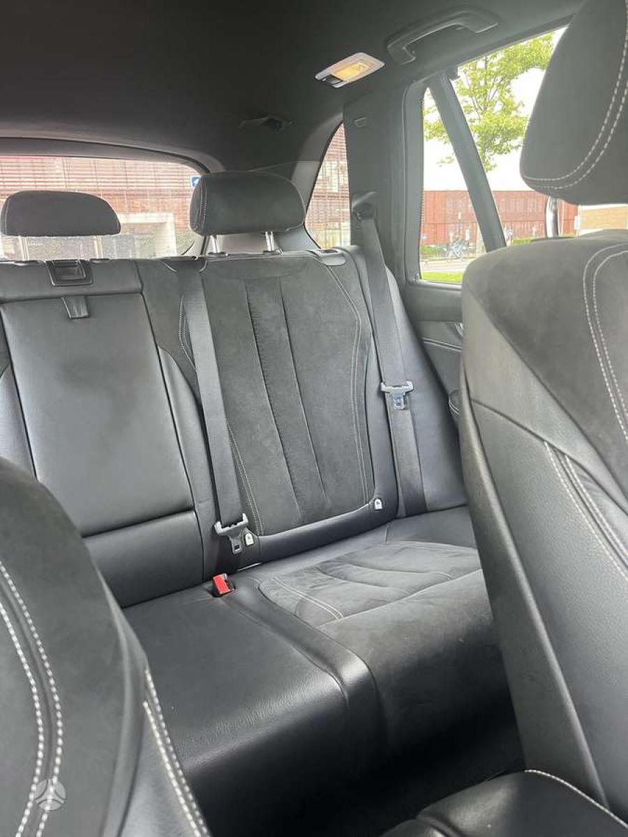 White BMW X5 2014 in Klaipeda, with an engine capacity of 2.99 L and mileage of 348 thousand km for 16000 €, photo 25 on AUTOMOTO.COM.LV