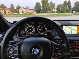 Balts BMW X5 2014 Tartu, ar dzinēja tilpumu 3.00 L un nobraukumu 178 tūkst. km par 20990 €, foto 14 vietnē AUTOMOTO.COM.LV