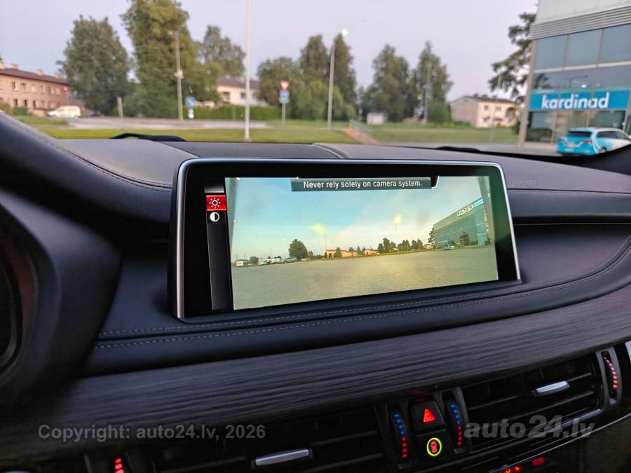 Balts BMW X5 2014 Tartu, ar dzinēja tilpumu 3.00 L un nobraukumu 178 tūkst. km par 20990 €, foto 17 vietnē AUTOMOTO.COM.LV