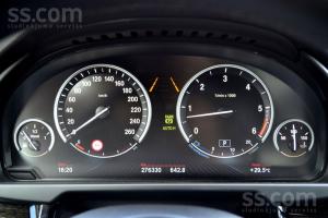 White BMW X5 2014 in Tukums, with an engine capacity of 3.00 L and mileage of 276 thousand km for 20990 €, photo 20 on AUTOMOTO.COM.LV