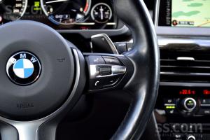 White BMW X5 2014 in Tukums, with an engine capacity of 3.00 L and mileage of 276 thousand km for 20990 €, photo 26 on AUTOMOTO.COM.LV