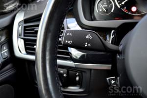 White BMW X5 2014 in Tukums, with an engine capacity of 3.00 L and mileage of 276 thousand km for 20990 €, photo 27 on AUTOMOTO.COM.LV