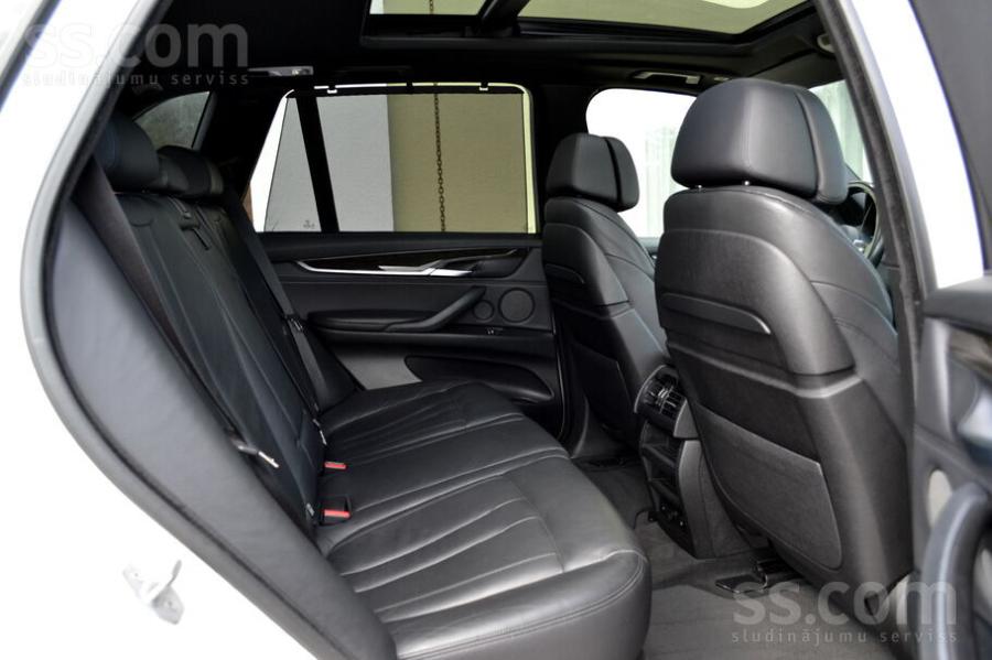 White BMW X5 2014 in Tukums, with an engine capacity of 3.00 L and mileage of 276 thousand km for 20990 €, photo 31 on AUTOMOTO.COM.LV