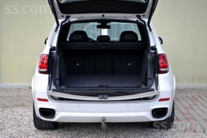 White BMW X5 2014 in Tukums, with an engine capacity of 3.00 L and mileage of 276 thousand km for 20990 €, photo 33 on AUTOMOTO.COM.LV