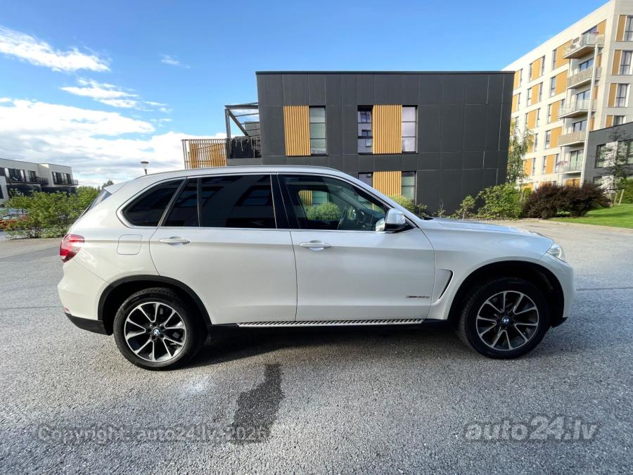 Balts BMW X5 2014 Tartu, ar dzinēja tilpumu 3.00 L un nobraukumu 299 tūkst. km par 17499 €, foto 7 vietnē AUTOMOTO.COM.LV