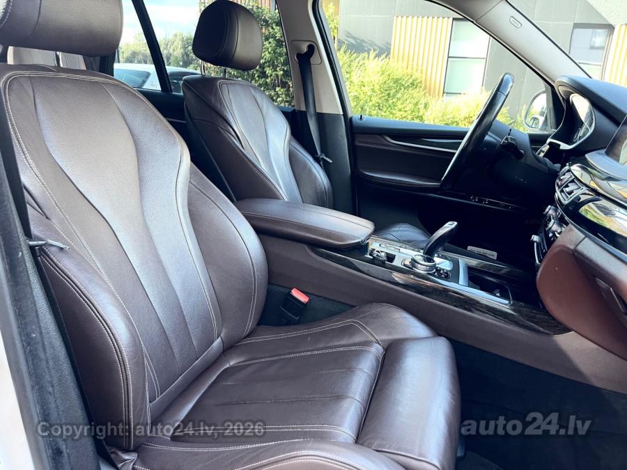 Balts BMW X5 2014 Tartu, ar dzinēja tilpumu 3.00 L un nobraukumu 299 tūkst. km par 17499 €, foto 10 vietnē AUTOMOTO.COM.LV