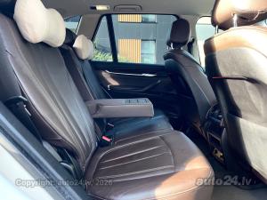 Balts BMW X5 2014 Tartu, ar dzinēja tilpumu 3.00 L un nobraukumu 299 tūkst. km par 17499 €, foto 12 vietnē AUTOMOTO.COM.LV