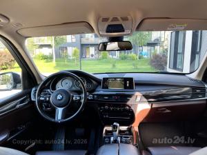 Balts BMW X5 2014 Tartu, ar dzinēja tilpumu 3.00 L un nobraukumu 299 tūkst. km par 17499 €, foto 14 vietnē AUTOMOTO.COM.LV