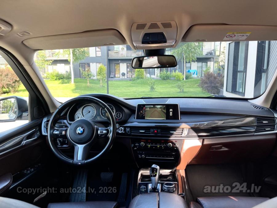 Balts BMW X5 2014 Tartu, ar dzinēja tilpumu 3.00 L un nobraukumu 299 tūkst. km par 17499 €, foto 14 vietnē AUTOMOTO.COM.LV