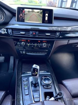 Balts BMW X5 2014 Tartu, ar dzinēja tilpumu 3.00 L un nobraukumu 299 tūkst. km par 17499 €, foto 15 vietnē AUTOMOTO.COM.LV