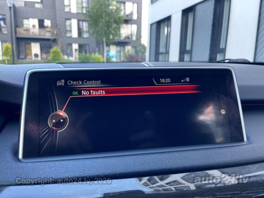 Balts BMW X5 2014 Tartu, ar dzinēja tilpumu 3.00 L un nobraukumu 299 tūkst. km par 17499 €, foto 17 vietnē AUTOMOTO.COM.LV