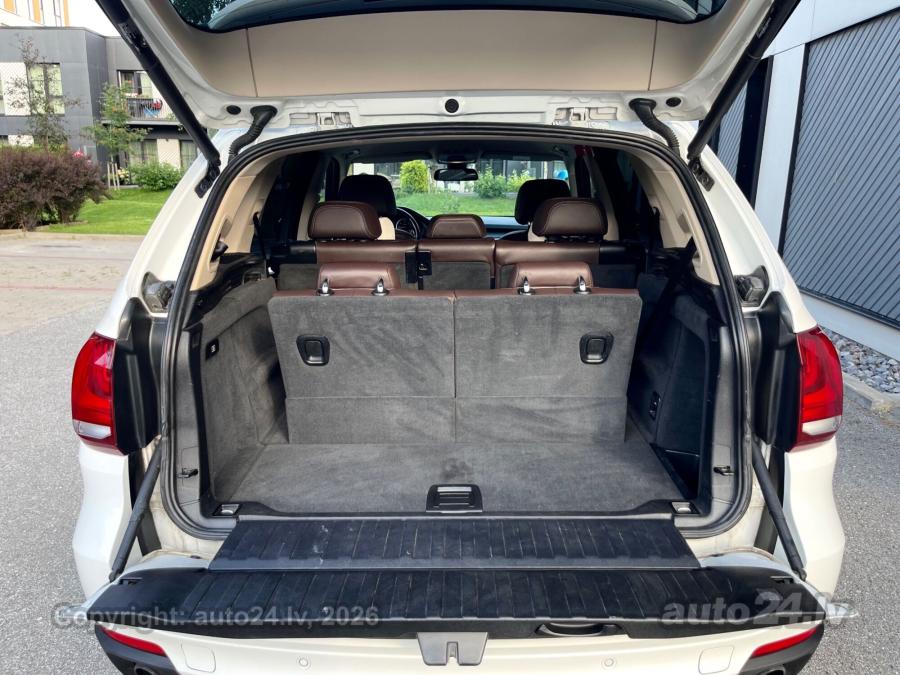 Balts BMW X5 2014 Tartu, ar dzinēja tilpumu 3.00 L un nobraukumu 299 tūkst. km par 17499 €, foto 20 vietnē AUTOMOTO.COM.LV