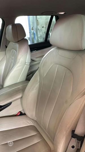 Balts BMW X5 2014 Šauļi, ar dzinēja tilpumu 2.99 L un nobraukumu 220 tūkst. km par 14300 €, foto 15 vietnē AUTOMOTO.COM.LV