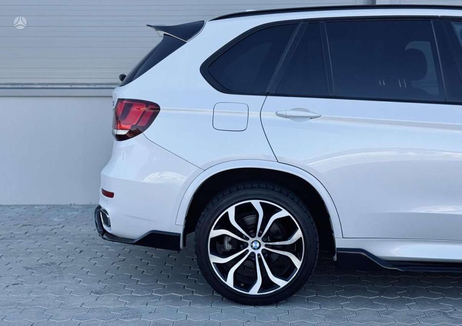 Balts BMW X5 2014 Kauņa, ar dzinēja tilpumu 2.99 L un nobraukumu 243 tūkst. km par 17900 €, foto 54 vietnē AUTOMOTO.COM.LV